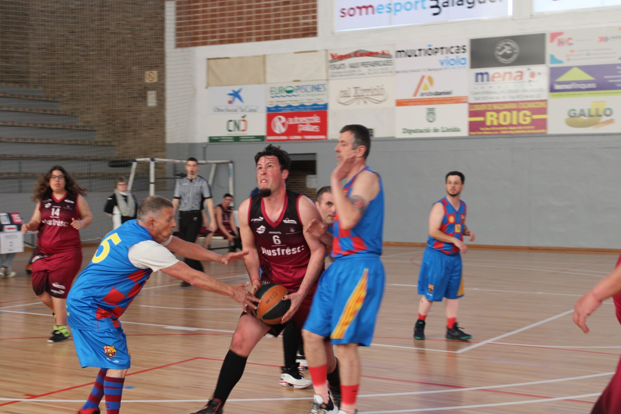 XXXI Campionat de Catalunya de Bàsquet celebrat a la ciutat de Balaguer ...
